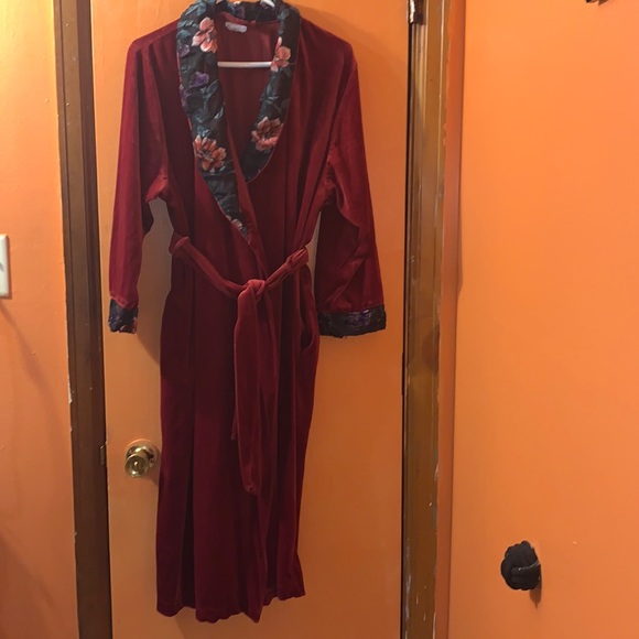 Secret Treasures | Intimates & Sleepwear | Secret Treasures Red Velvet ...